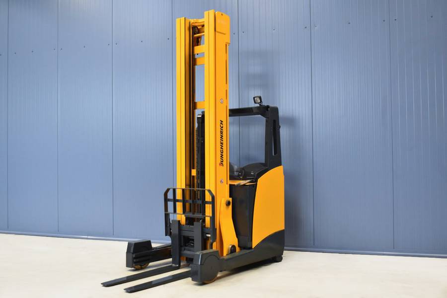 Jungheinrich ETV 320 Gabelstapler gebraucht Elektro 2t Tragkraft kaufen ...